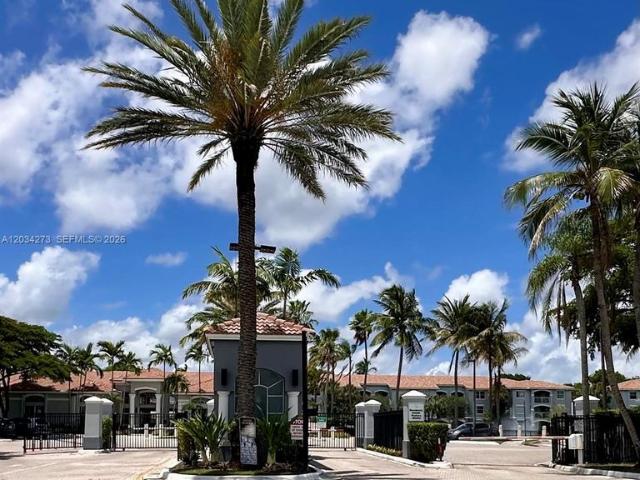 Luxury apartment complex for rent in Pembroke Pines, Florida