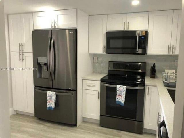 Luxury apartment complex for rent in Pembroke Pines, United States