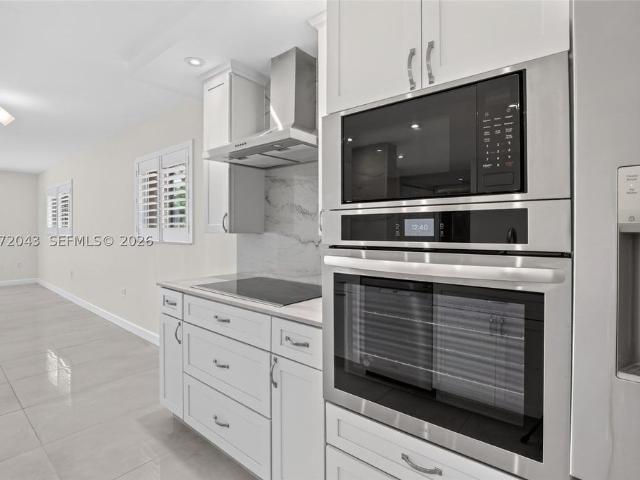 Luxury apartment complex for rent in Pembroke Pines, United States