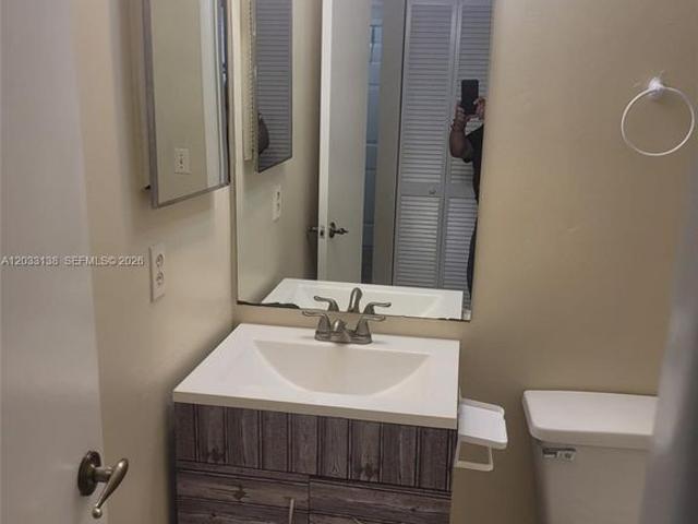 Luxury apartment complex for rent in Pembroke Pines, United States