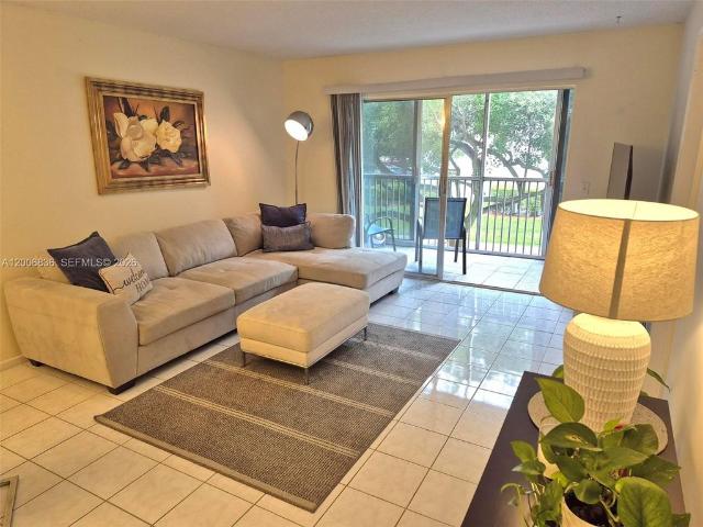 Luxury apartment complex for rent in Pembroke Pines, United States