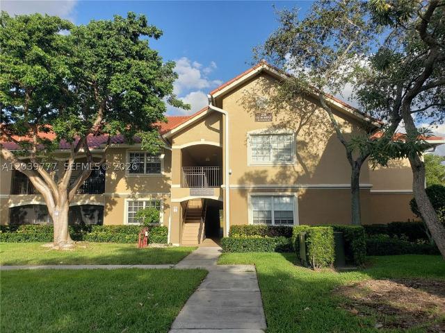 Luxury apartment complex for rent in Pembroke Pines, United States