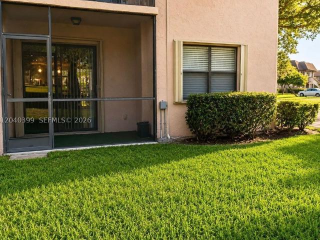 Luxury apartment complex for rent in Pembroke Pines, United States