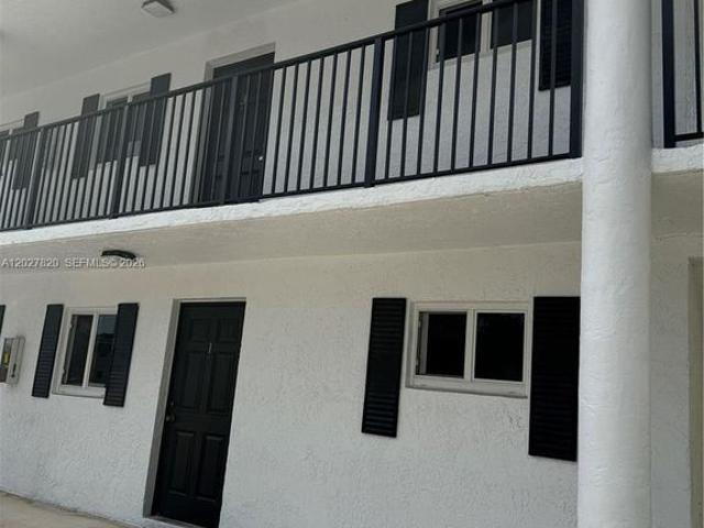 Luxury apartment complex for rent in Pembroke Pines, United States