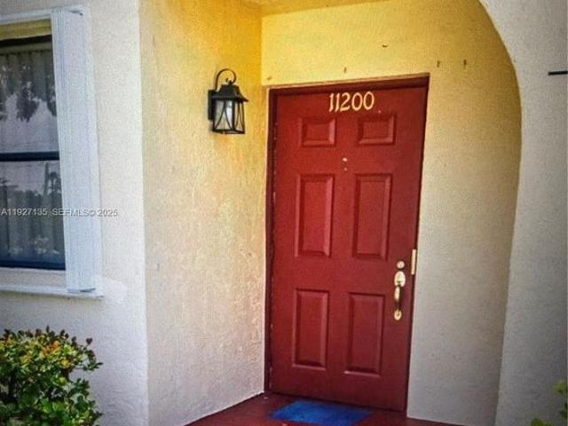 Luxury apartment complex for rent in Pembroke Pines, United States