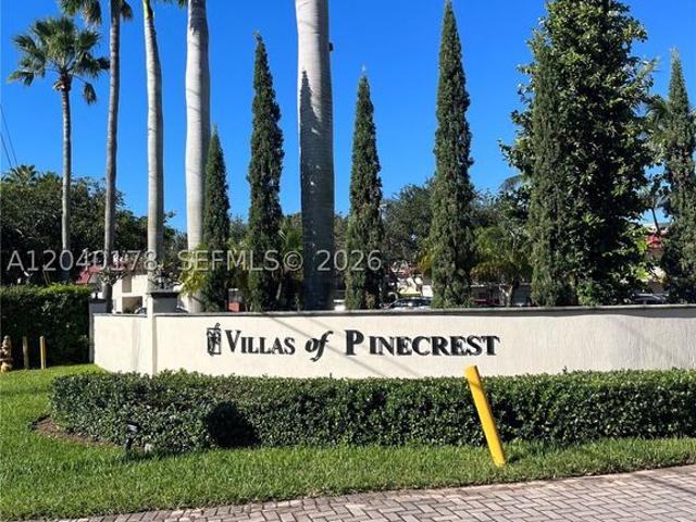 Luxury apartment complex for rent in Pinecrest, United States