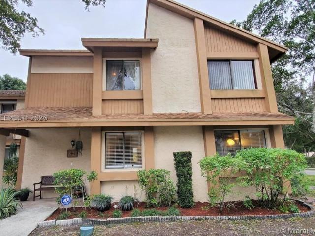 Luxury apartment complex for rent in Plantation, United States