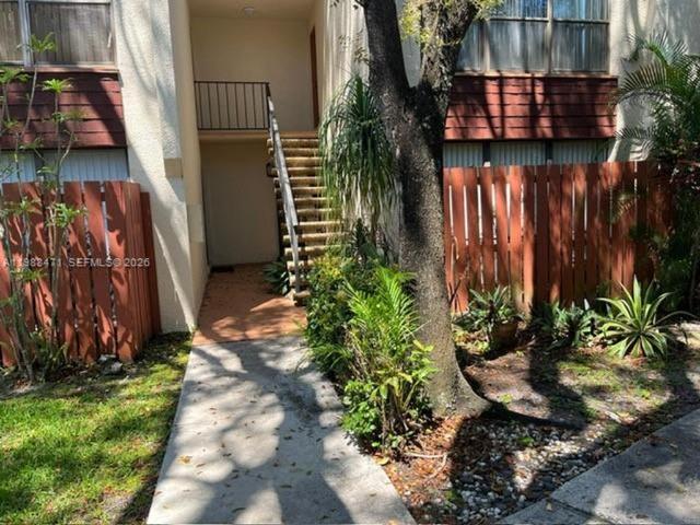 Luxury apartment complex for rent in Plantation, Florida