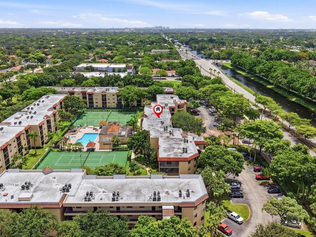Luxury apartment complex for rent in Plantation, Florida