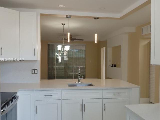 Luxury apartment complex for rent in Plantation, Florida