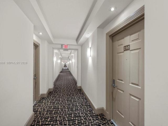 Luxury apartment complex for rent in Plantation, Florida