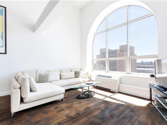 Luxury apartment complex for rent in Queens, New York