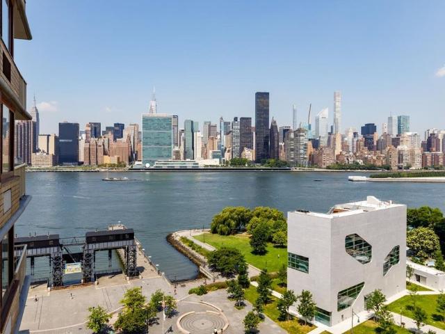 Luxury apartment complex for rent in Queensbridge Houses, New York