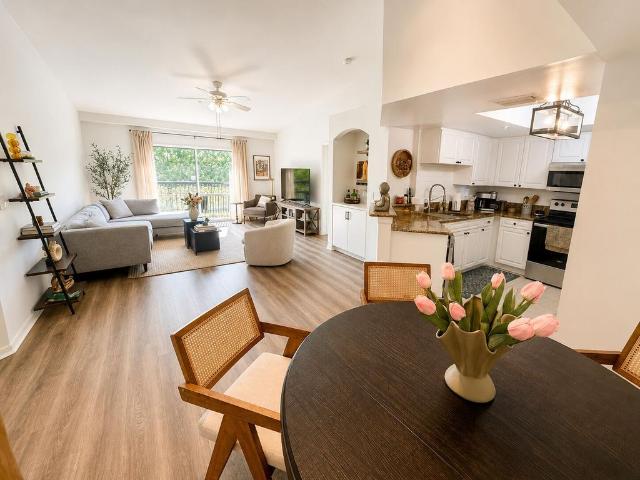 Luxury apartment complex for rent in Royal Palm Beach, Florida