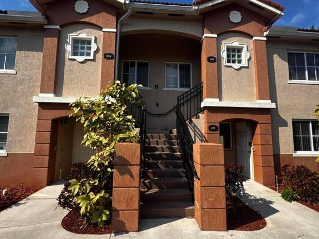 Luxury apartment complex for rent in Royal Palm Beach, Florida