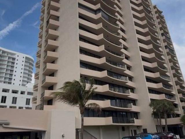 Luxury apartment complex for rent in Riviera Beach, Florida