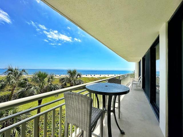 Luxury apartment complex for rent in Riviera Beach, Florida