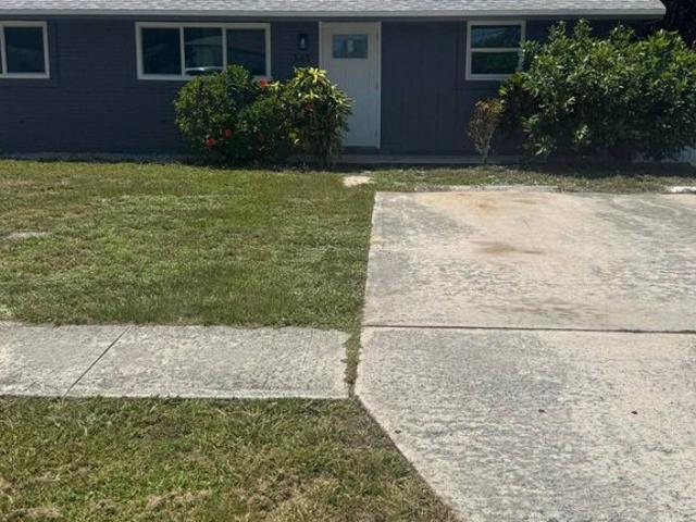 Luxury apartment complex for rent in Riviera Beach, Florida