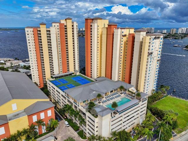 Luxury apartment complex for rent in Riviera Beach, Florida