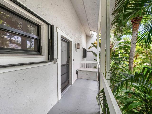 Luxury apartment complex for rent in Wellington, United States