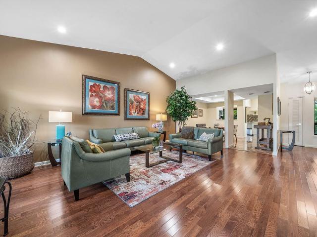Luxury apartment complex for rent in Wellington, United States