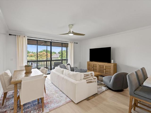 Luxury apartment complex for rent in Wellington, United States