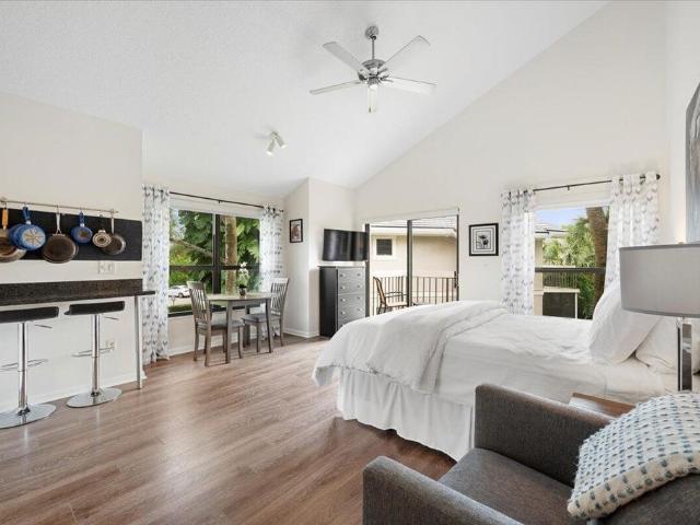 Luxury apartment complex for rent in Wellington, Florida