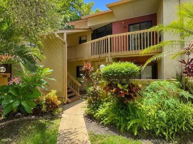 Luxury apartment complex for rent in Wellington, Florida