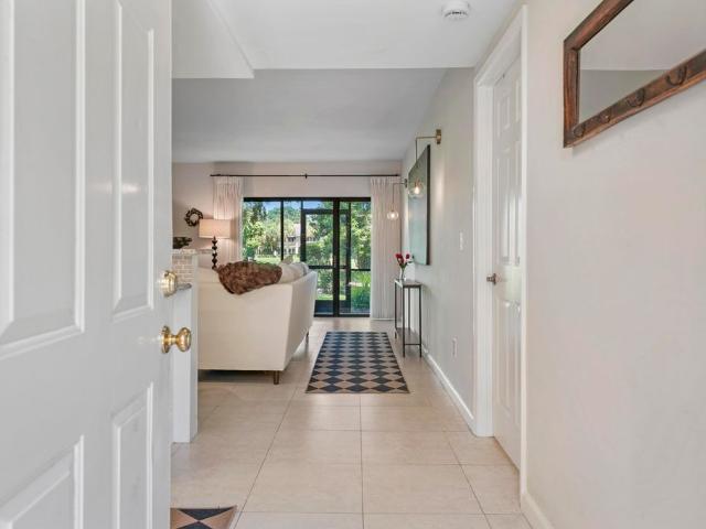 Luxury apartment complex for rent in Wellington, Florida