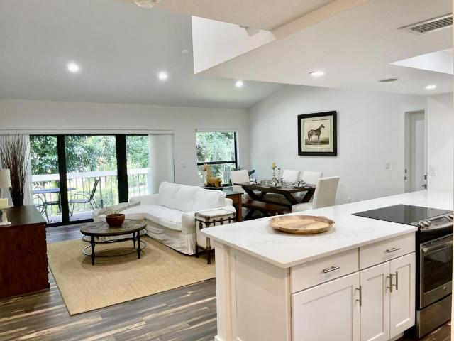 Luxury apartment complex for rent in Wellington, Florida