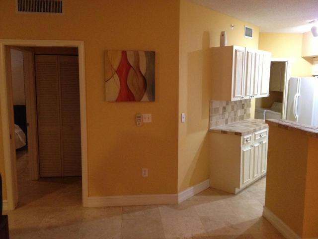 Luxury apartment complex for rent in Wellington, Florida