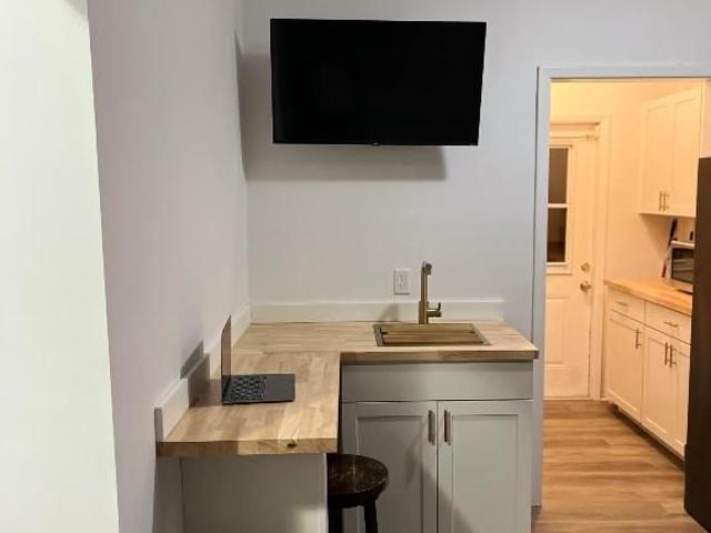 Luxury apartment complex for rent in Wellington, United States