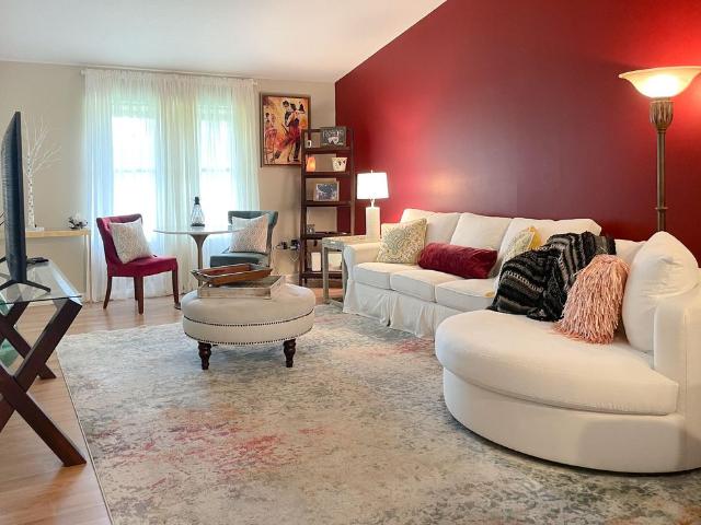 Luxury apartment complex for rent in Wellington, Florida
