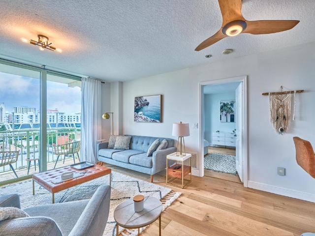 Luxury apartment complex for rent in West Palm Beach, Florida