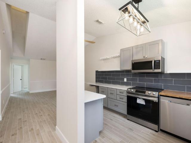 Luxury apartment complex for rent in West Palm Beach, Florida