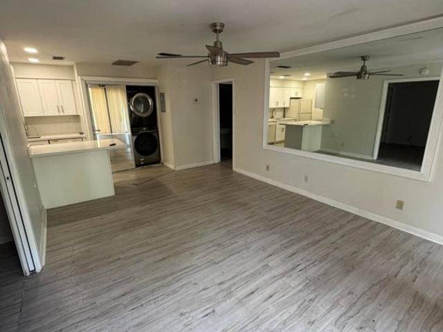 Luxury apartment complex for rent in West Palm Beach, Florida