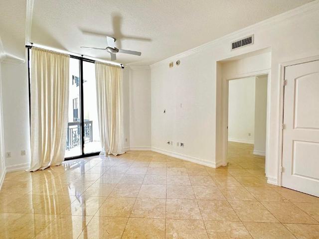 Luxury apartment complex for rent in West Palm Beach, Florida