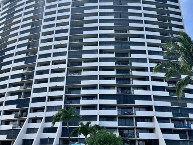 Luxury apartment complex for rent in West Palm Beach, Florida