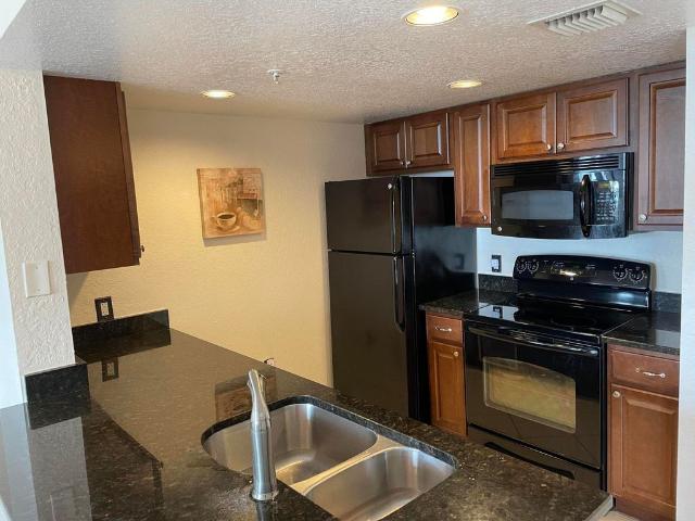 Luxury apartment complex for rent in West Palm Beach, Florida