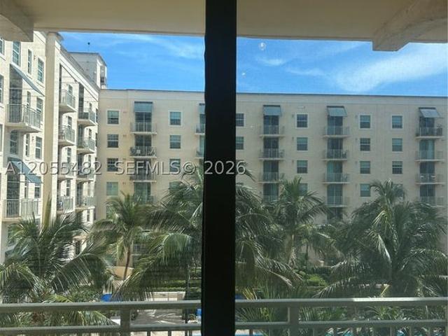 Luxury apartment complex for rent in West Palm Beach, Florida