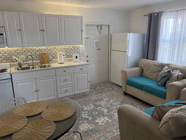 Luxury apartment complex for rent in West Palm Beach, Florida