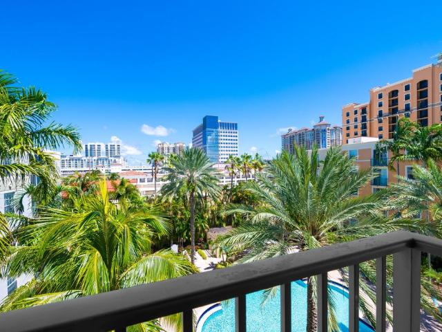 Luxury apartment complex for rent in West Palm Beach, Florida