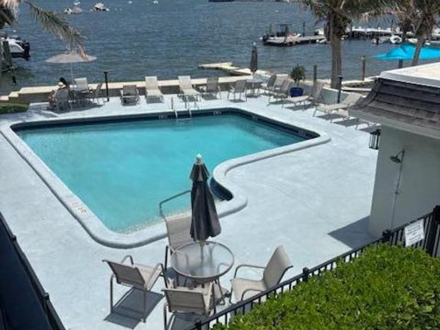 Luxury apartment complex for rent in West Palm Beach, Florida