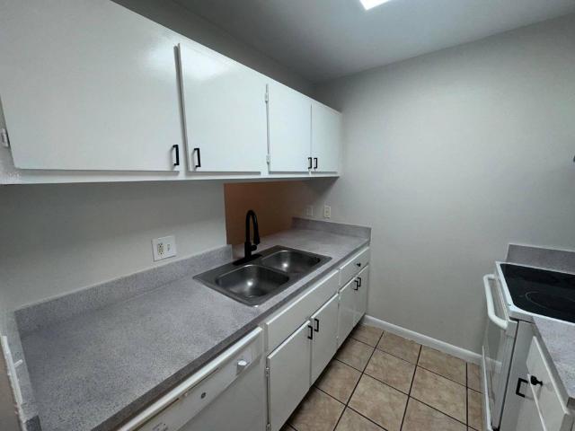 Luxury apartment complex for rent in West Palm Beach, Florida