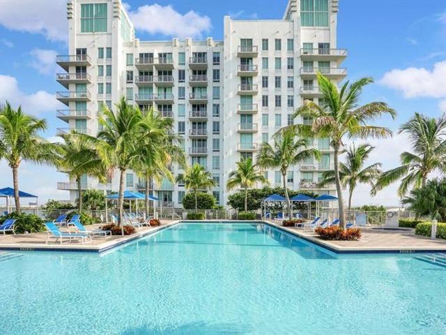 Luxury apartment complex for rent in West Palm Beach, Florida