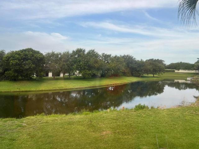 Luxury apartment complex for rent in West Palm Beach, Florida