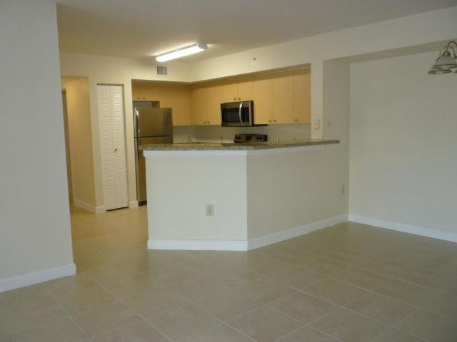 Luxury apartment complex for rent in West Palm Beach, Florida