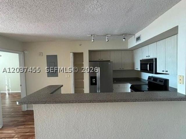 Luxury apartment complex for rent in West Palm Beach, Florida