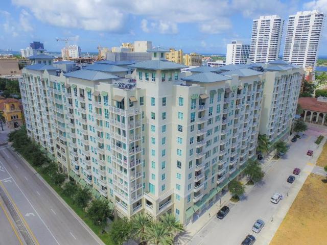 Luxury apartment complex for rent in West Palm Beach, United States