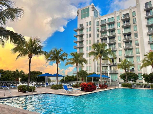 Luxury apartment complex for rent in West Palm Beach, Florida